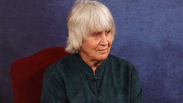 Joan Turner, viuda de Víctor Jara, fue elegida como Premio Nacional de ...